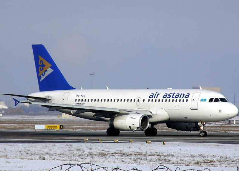 Air Astana ұшағы Оралға шұғыл түрде қонуға мәжбүр болды. Әуе кемесінде ...